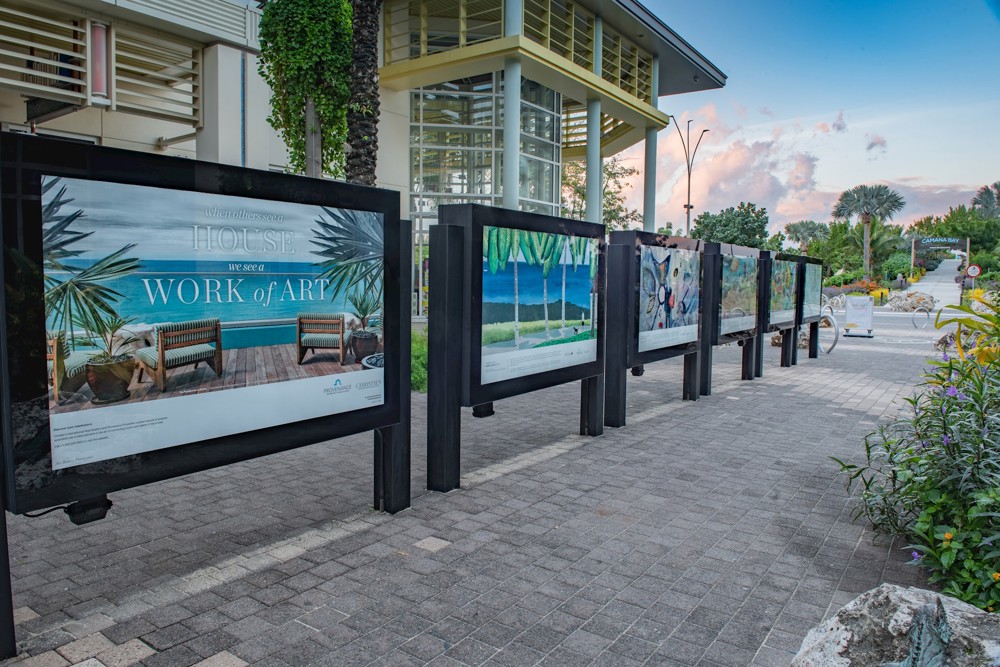 Provenance supports art exhibit | Provenance Properties